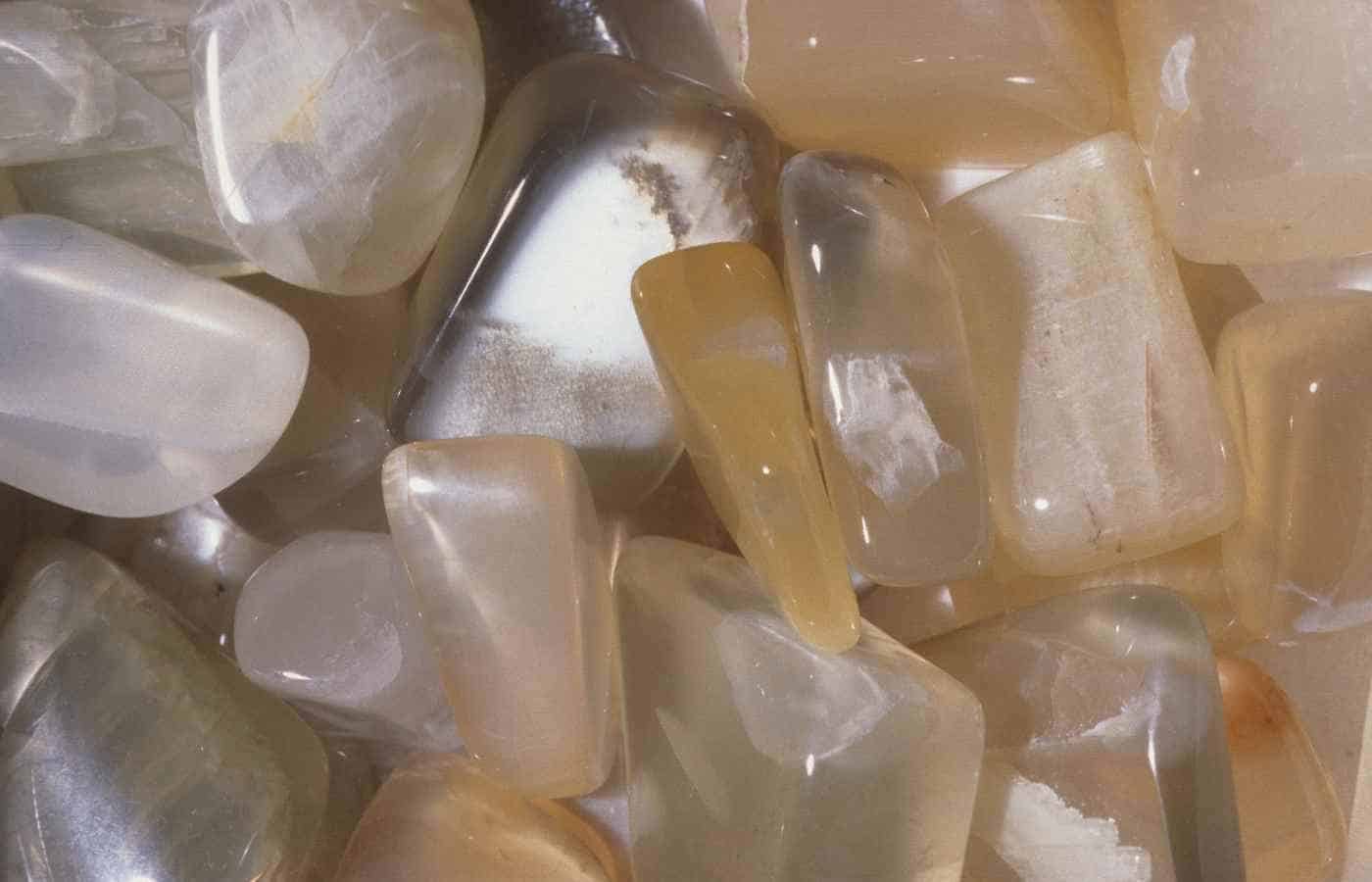 Top 30 Best Crystals for Calm and Peace: Healing the Mind